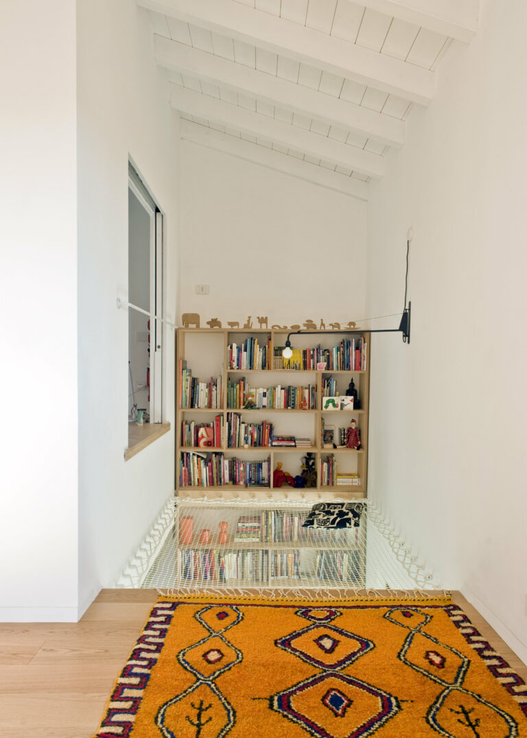 PAN architetti melds two homes into one in tuscan countryside