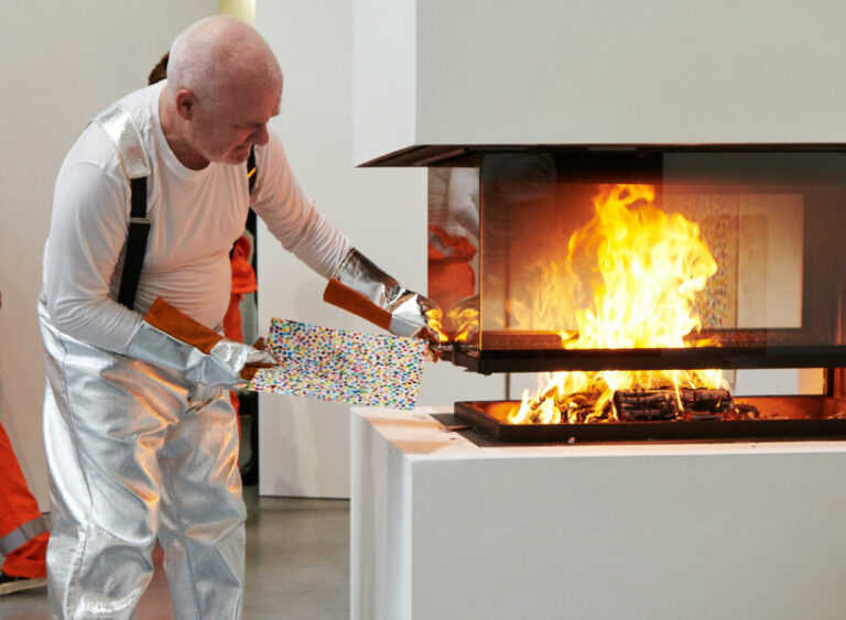 damien hirst destroys 1,000 physical artworks of ‘the currency’ in ...