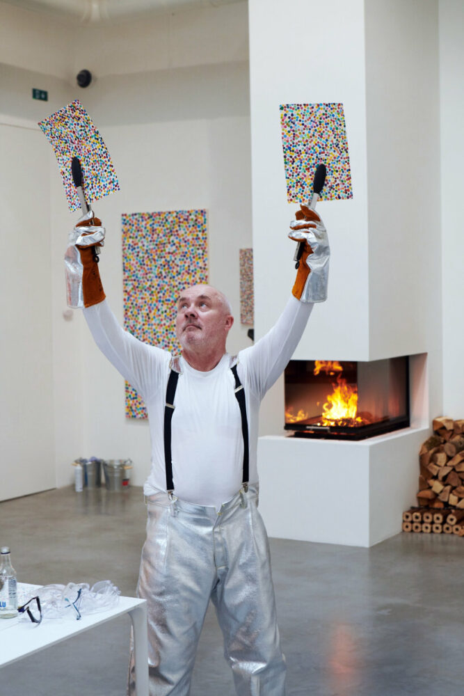 damien hirst destroys 1,000 physical artworks of ‘the currency’ in ...