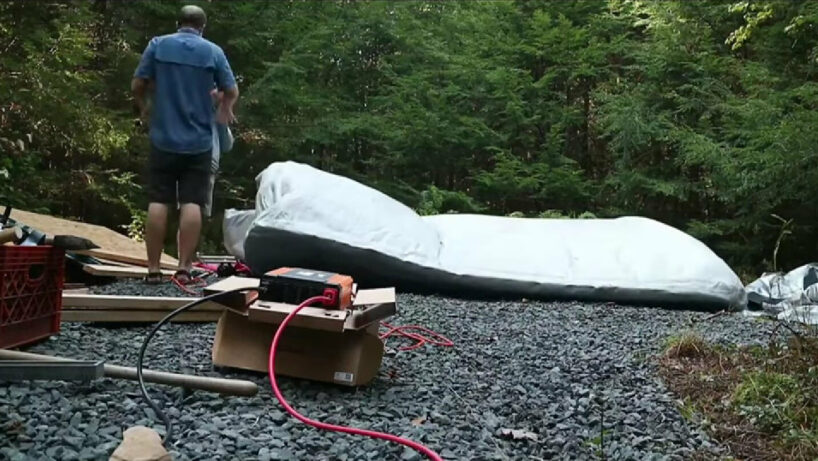 automatic construction inflates concrete homes, just like balloons