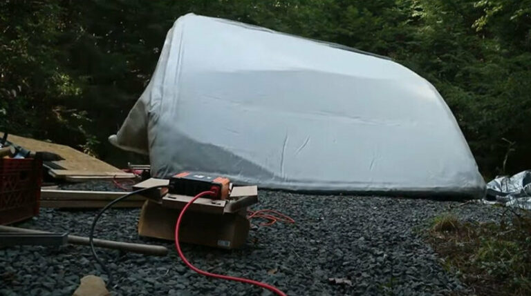automatic construction inflates concrete homes, just like balloons