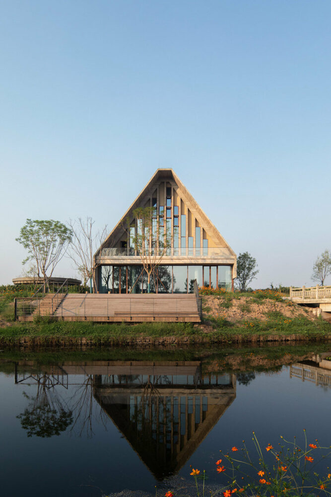 WT architects' concrete barn in rural china connects visitors to nature