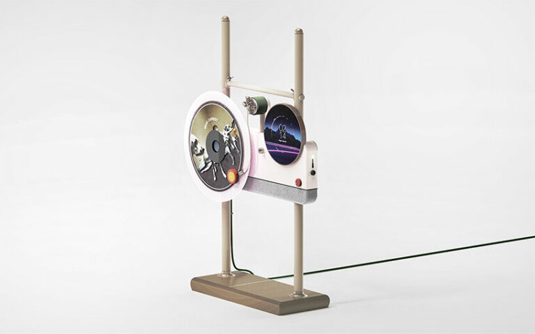 elevate your digital tunes with this vinyl-inspired 'retro player'