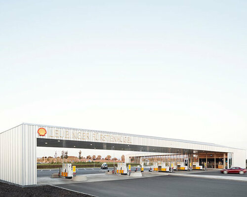 PON arquitectos fits modular service station with solar panels and ...