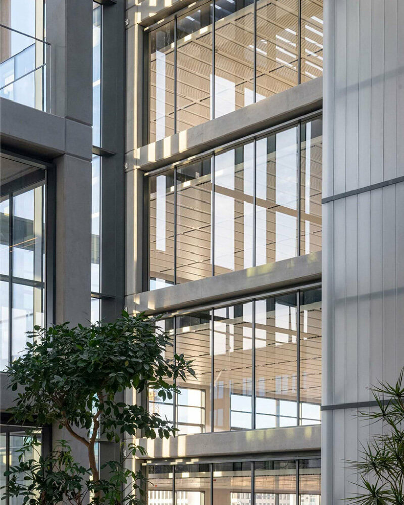 foster + partners fills luxembourg ICÔNE offices with green terraces