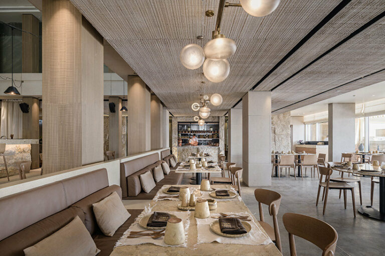 pedrali furnishes khufu's restaurant overlooking egyptian pyramids