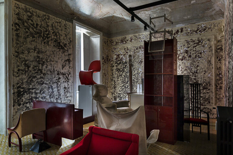 dimorestudio exhibits 'no sense' in an historic milanese apartment
