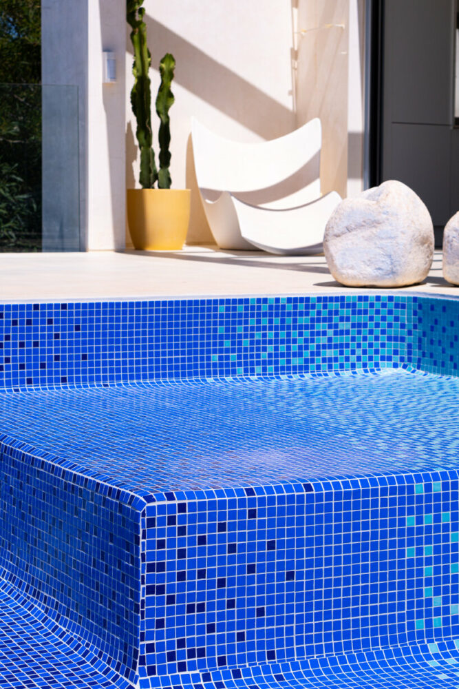 felipe pantone pixelates residential swimming pool with 130,000 rainbow ...