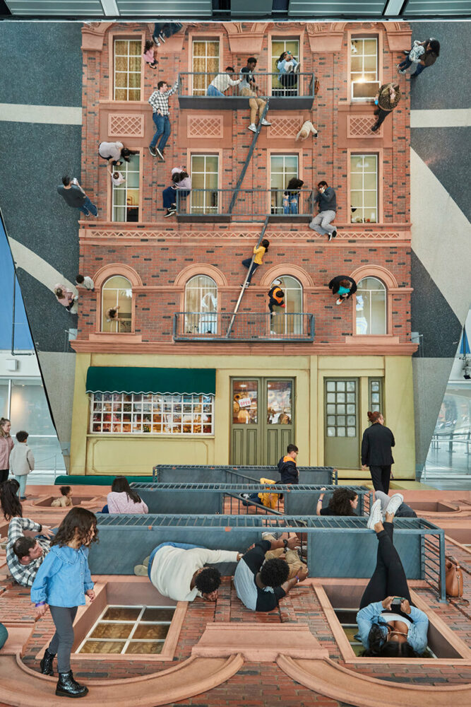 leandro erlich's dizzying 'the building' installation in new jersey