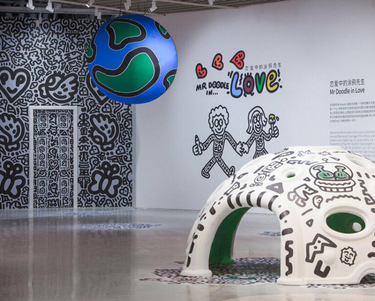 immerse yourself in mr. doodle's black & white world at his first solo ...