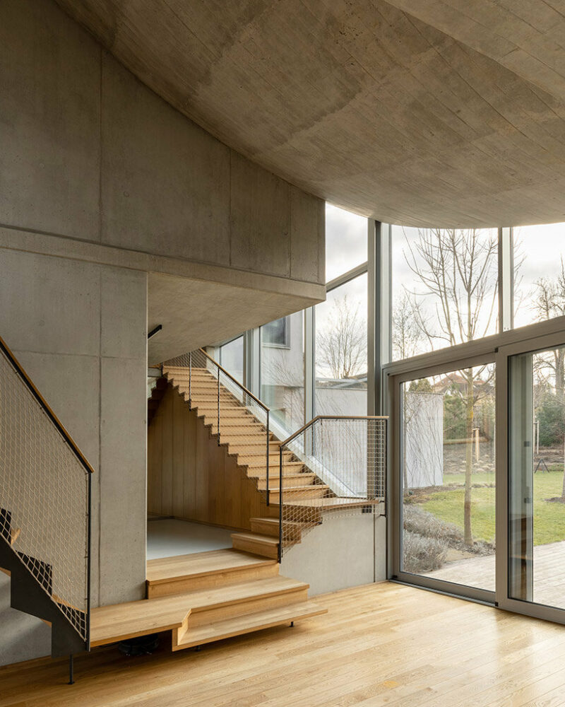 RO_aR architects' hlubočepy house harmonizes nature and urbanity