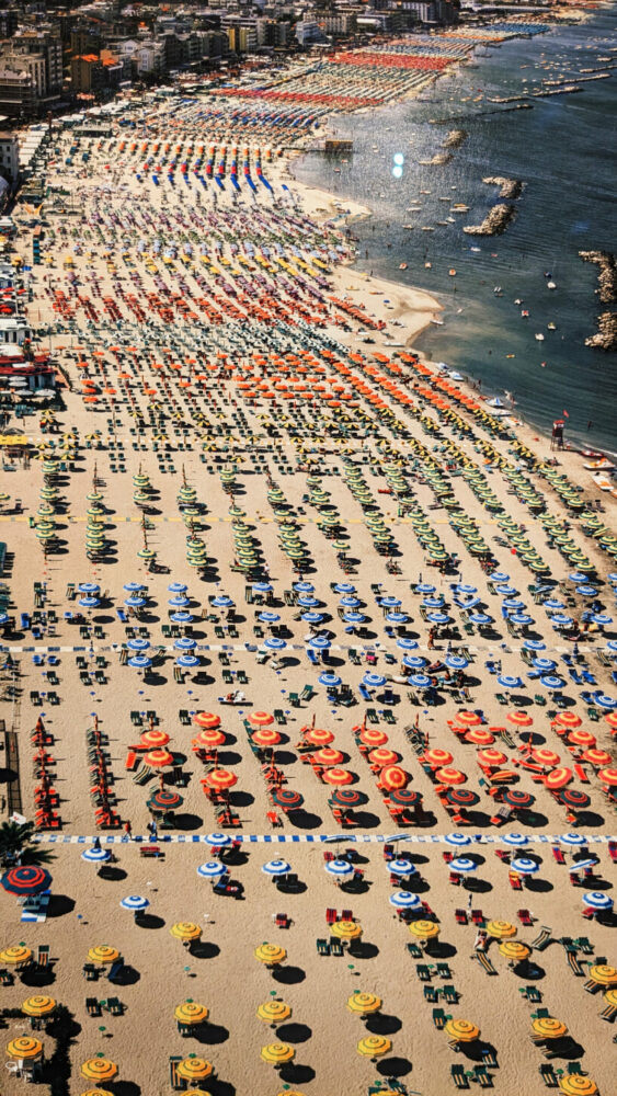 in MAST, andreas gursky captures globalization in the world of work ...