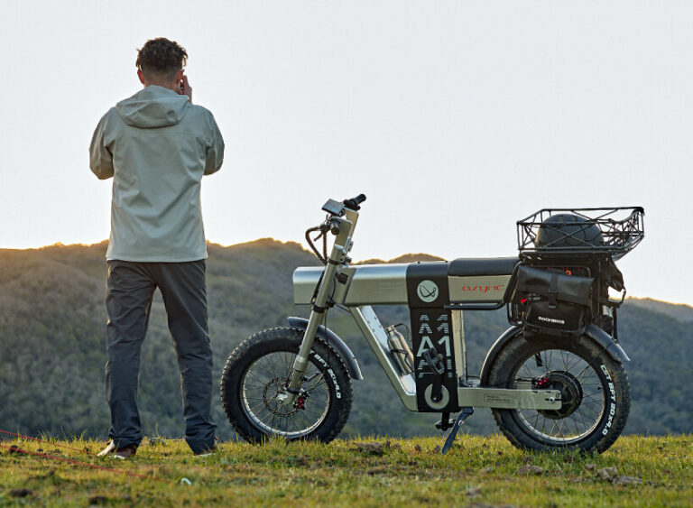 bazooka-styled e-bike ‘ASYNC A1’ rides through all terrain, from city ...