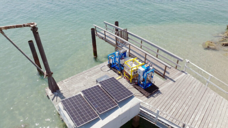 aquatic facility 'captura' purifies carbon dioxide in water and filters ...