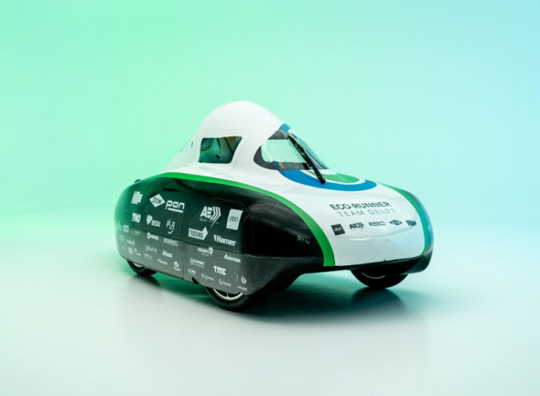 city bubble car that purely runs on hydrogen can go on long-distance ...
