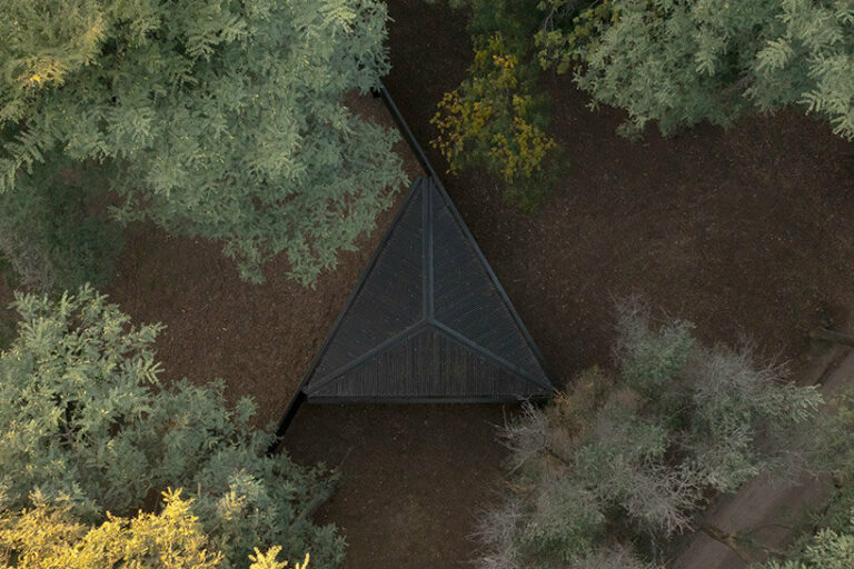 triangular 'archipelago pavilion' shaped for flexible use in argentina
