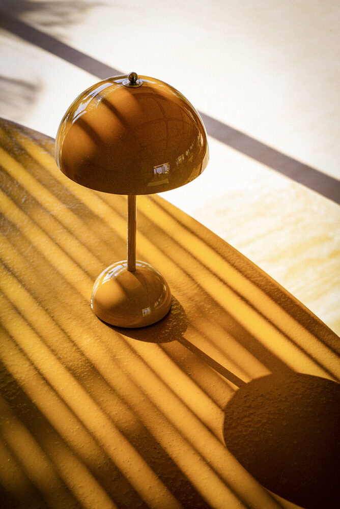 'butler's table' by carl gerges architects pays tribute to the sun