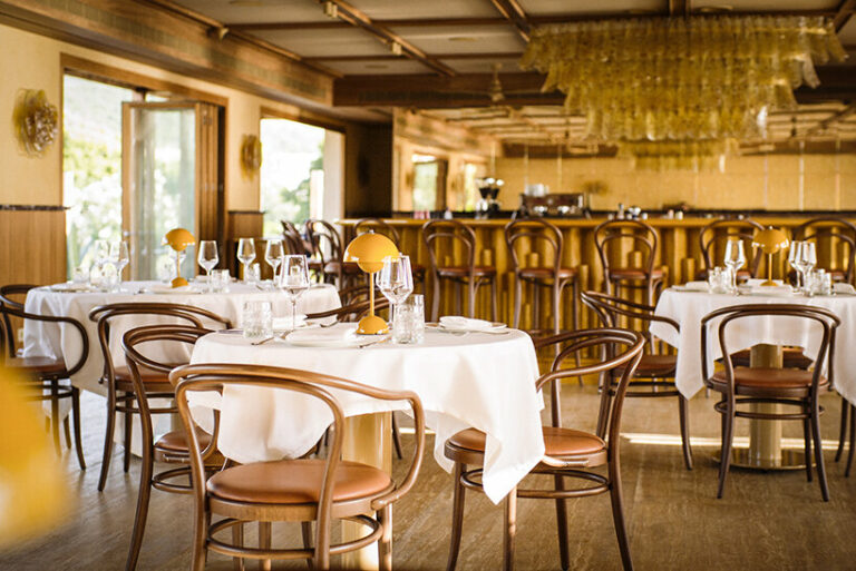 'butler's table' by carl gerges architects pays tribute to the sun