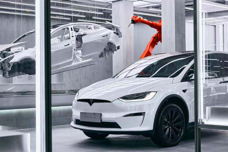 first tesla ‘giga lab’ in china shows how its electric cars are built ...