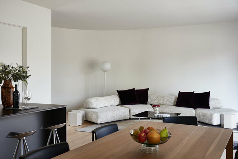 bittoni architects' los angeles duplex reimagines pitched-roof homes