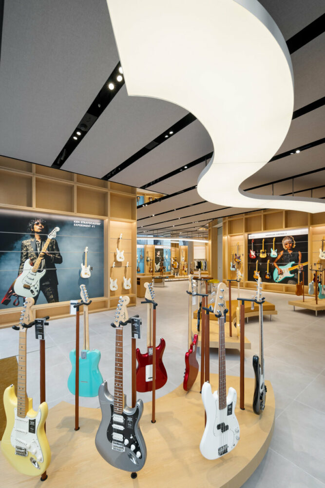 klein dytham's fender flagship offers a stress-free guitar-shopping ...