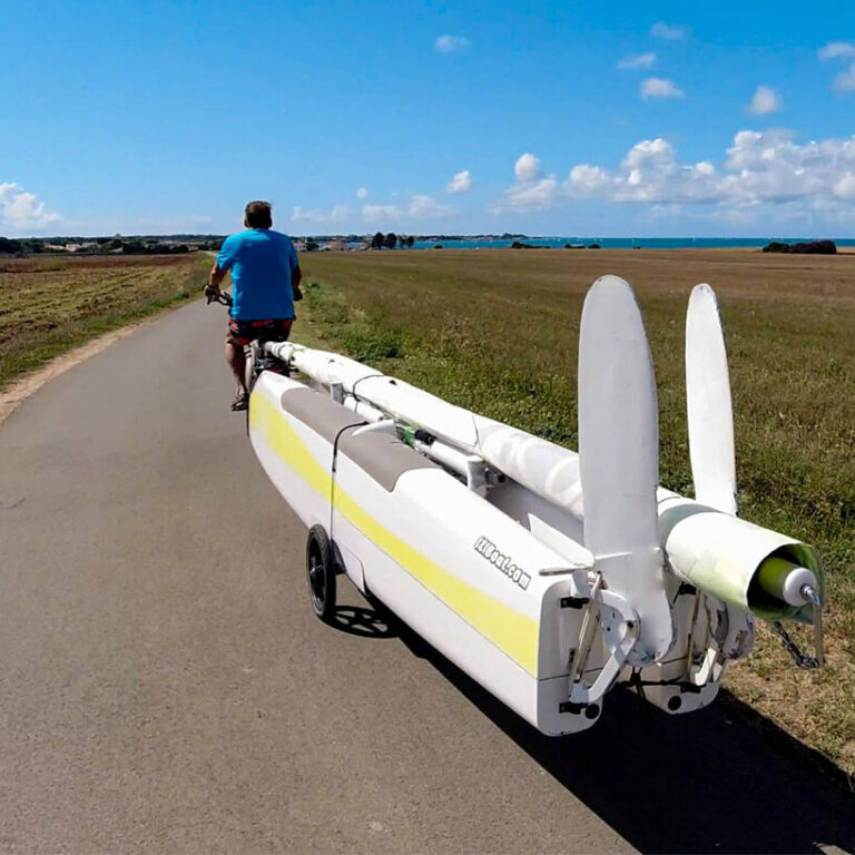 IZIBoat is a foldable catamaran that assembles in 15 minutes