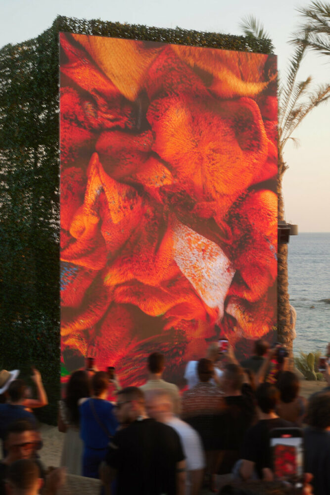 refik anadol collaborates with brazil's yawanawá people on amazon ...