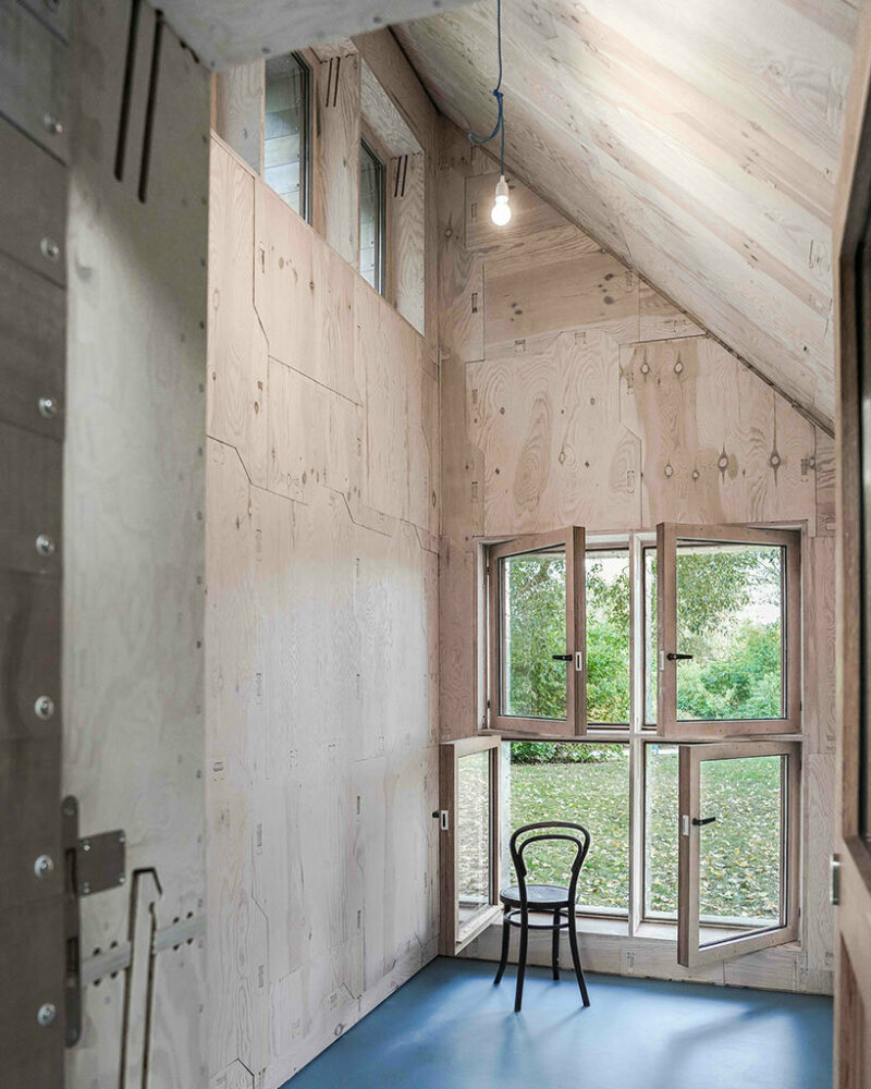 ‘digital house’ demonstrates plug-in construction in german forest