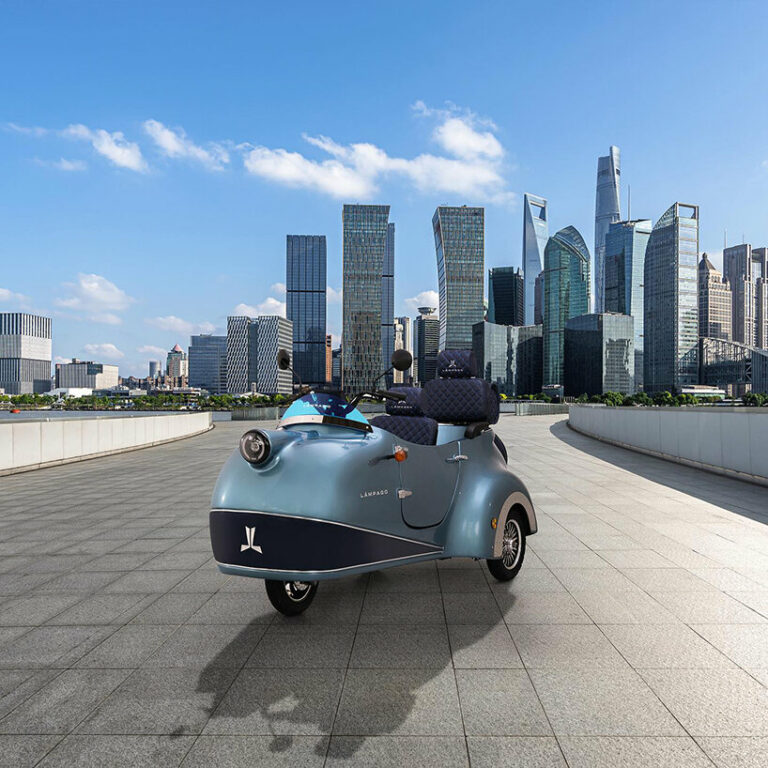 lámpago e-trike pairs vintage design with digital riding technology