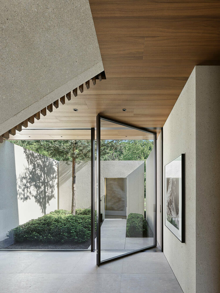 overhanging wooden pavilion tops oppenheim architecture's family home ...