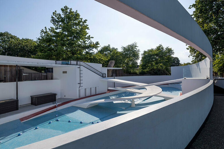 danica o. kus captures the modernist penguin pool in london zoo
