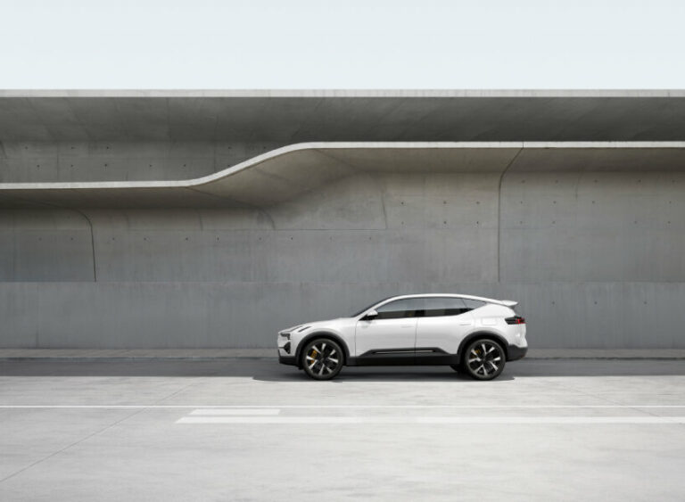 interview: zaha hadid's napoli station and salerno terminal backdrop ...