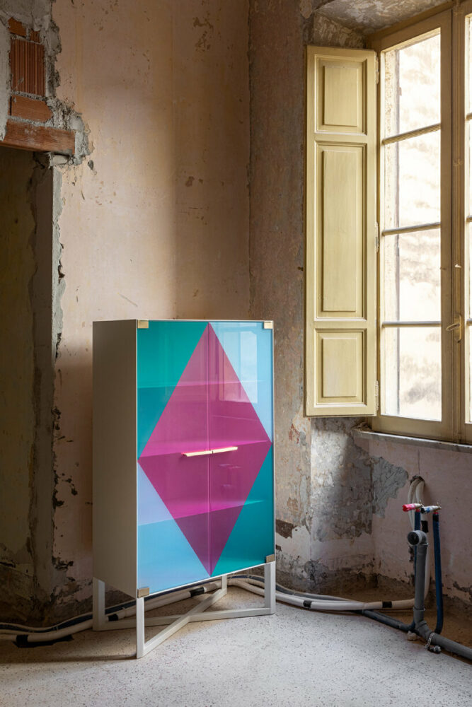 MAS Design crafts marbled and lacquered furniture from onyx, iron and ...