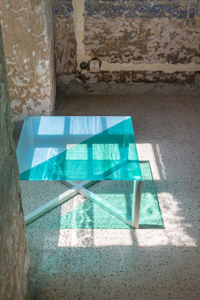 MAS Design crafts marbled and lacquered furniture from onyx, iron and ...