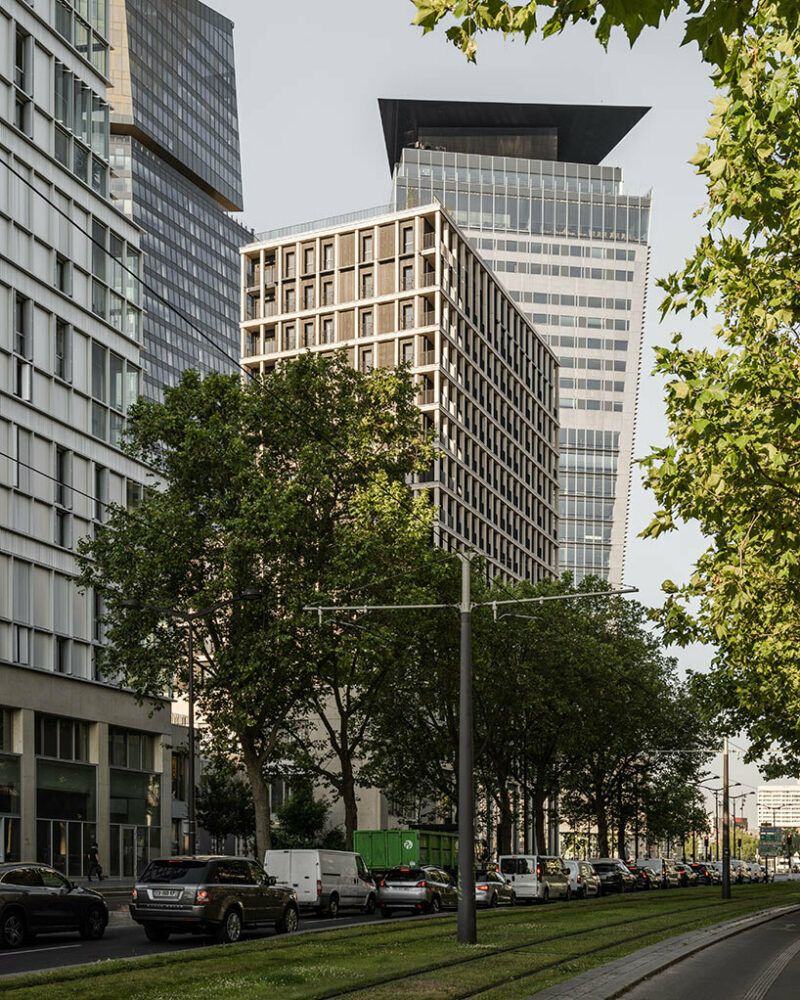 moreau kusunoki completes 'le berlier,' a timber tower in paris
