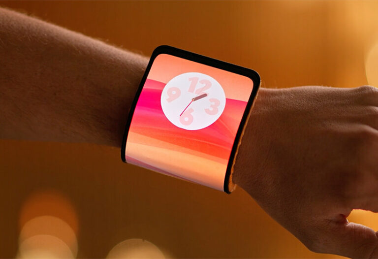 motorola's bendable smartphone turns into a slap bracelet