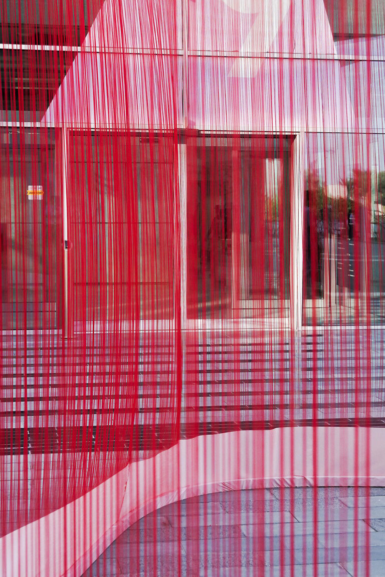 areen’s flowing installation unravels thousands of threads at dubai ...