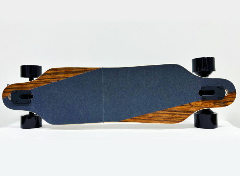 electric corsair longboard folds in the middle like briefcase so ...