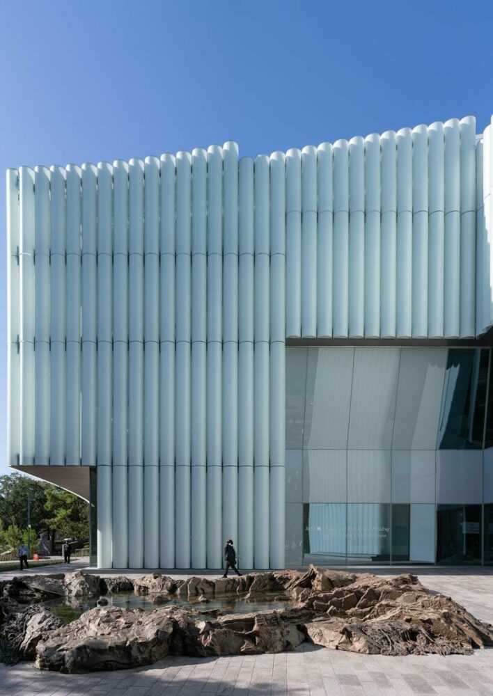 vanceva PVB interlayers let sunlight into kinder building galleries