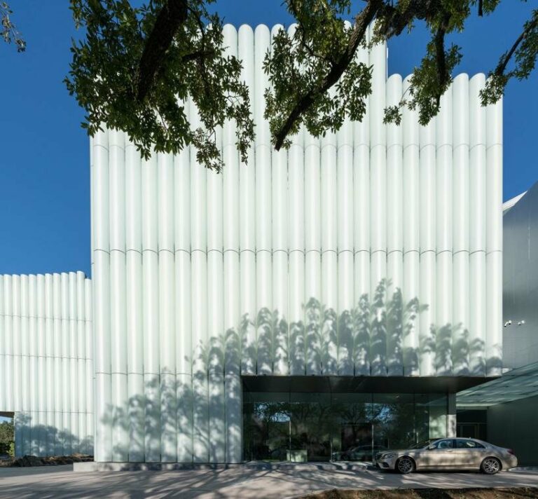 vanceva PVB interlayers let sunlight into kinder building galleries