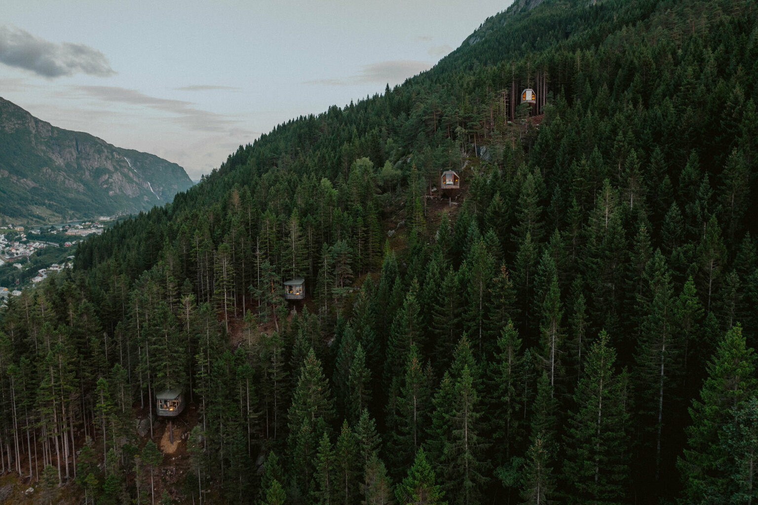 new woodnest treehouses suspended among the norwegian woods