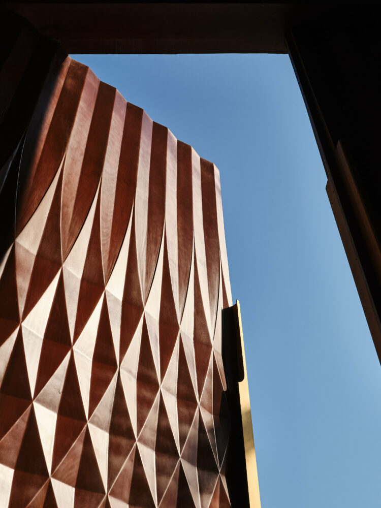 stacked volumes & half domes shape babnimnim's kuwait mosque