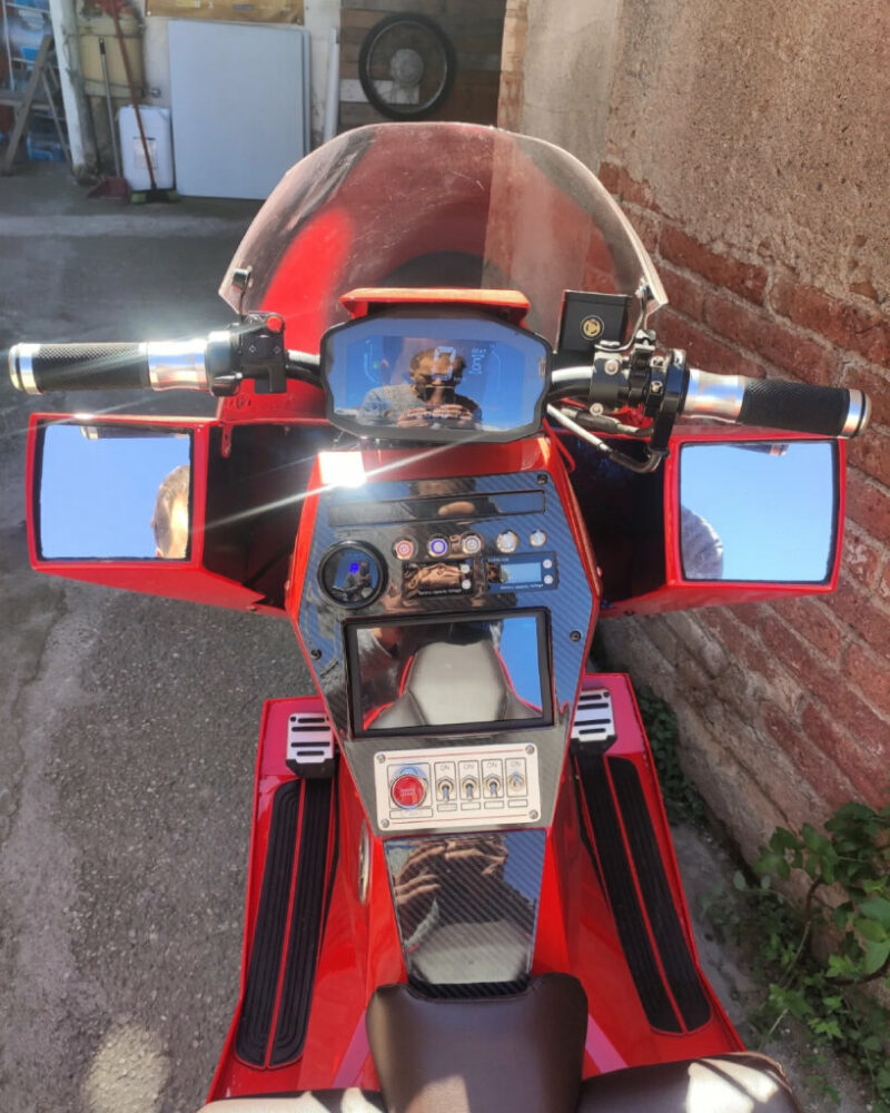 real-life shotaro kaneda’s akira bike by bel&bel glows in the dark with neon-light tires