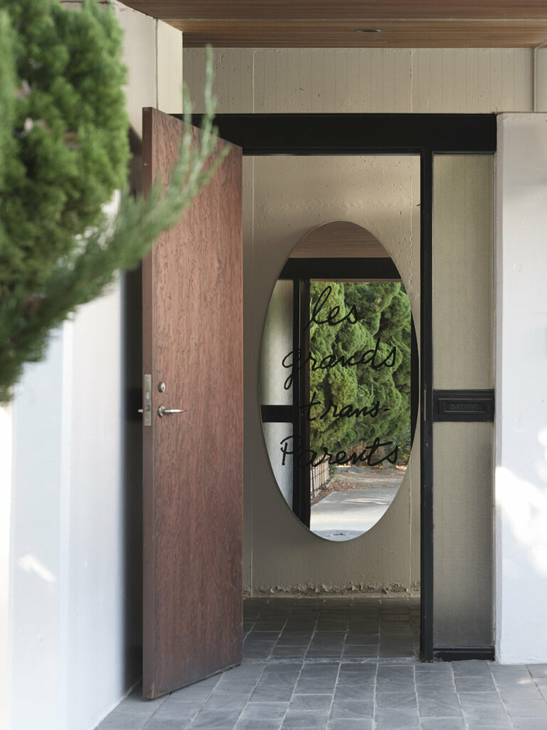 tracing dino gavina's mark on italian modern design at BUNDLESTUDIO