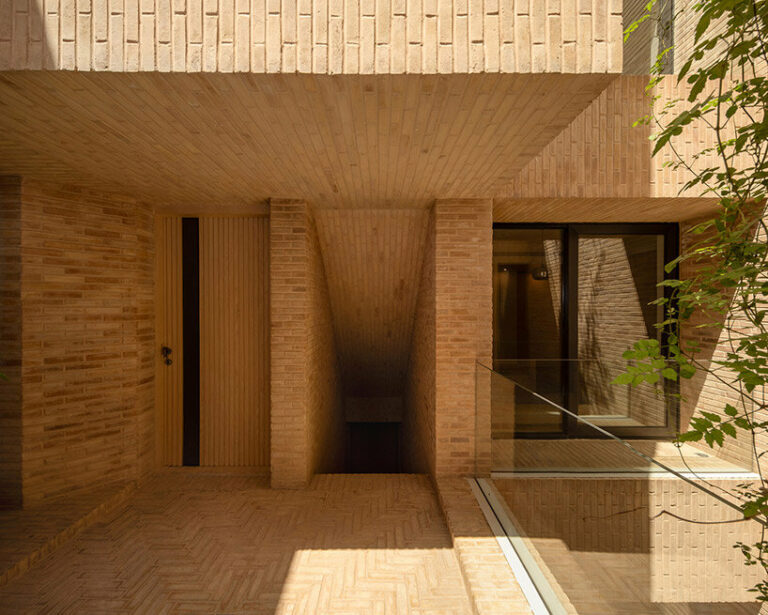 USE studio's 'house no. 10' explores the concept of home in iran