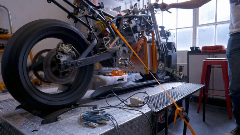 MIT builds an open-source hydrogen electric motorcycle that runs on ...