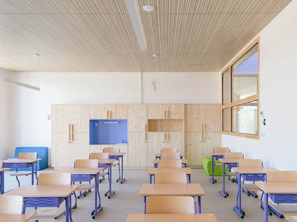 nordic influences shape up r2k architecte's low-carbon school in france