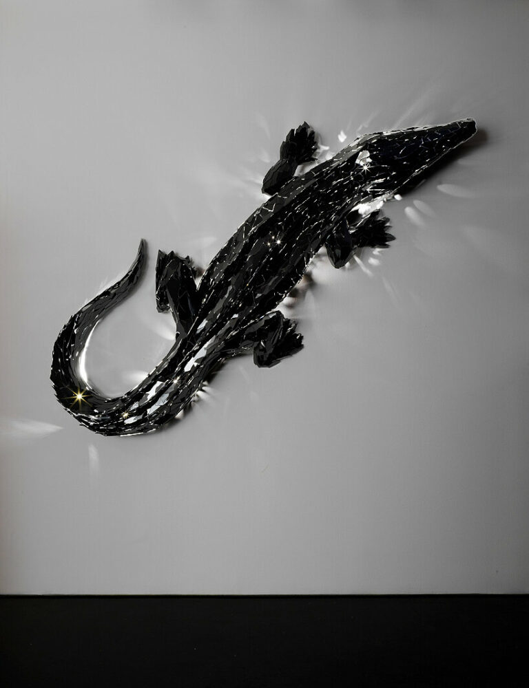 frank gehry’s fish and crocodile lamp sculptures illuminate gagosian ...