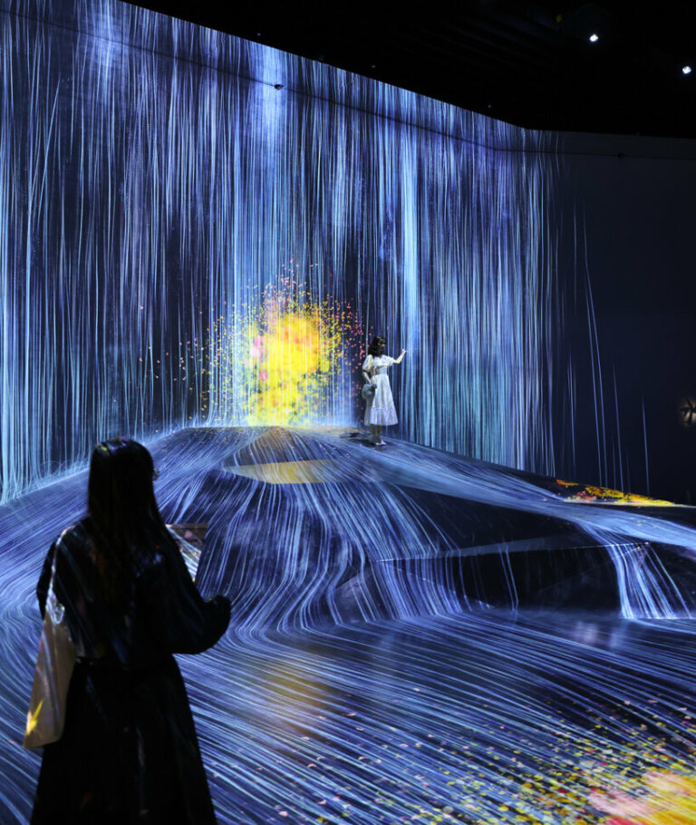 'technology is not in conflict with nature' - teamLab's new borderless ...