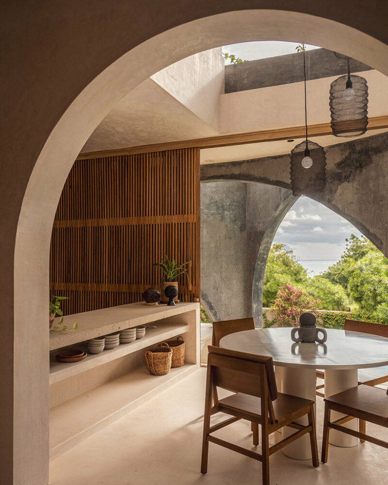 estudio carroll's 'toro house' embraces oaxacan coast with arches and ...